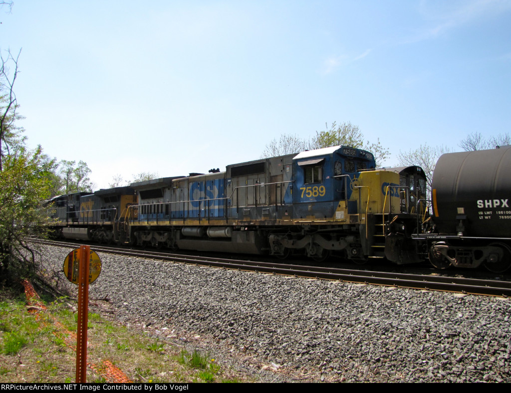 CSX 7589 and 494